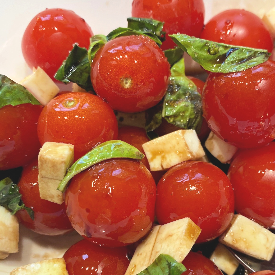 Caprese Salad - The Busy Vegetarian